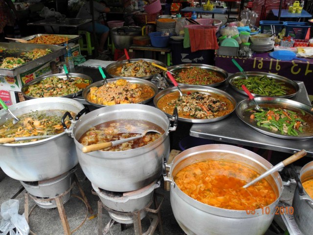 The Ultimate Street Food Safety Checklist: How to Eat like a Cautious ...