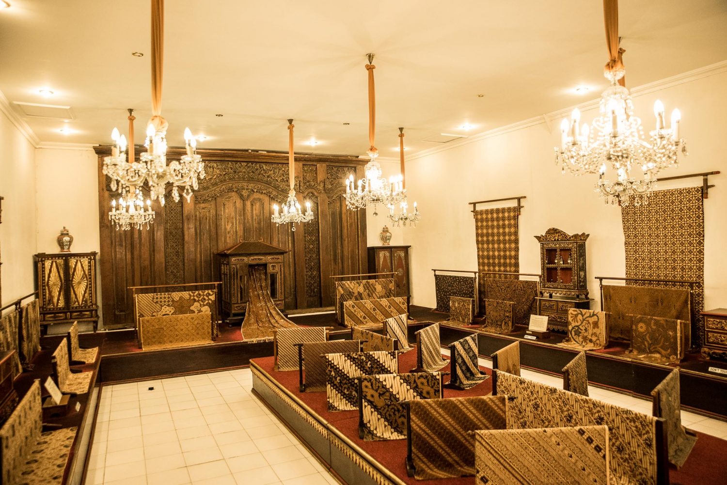 BATIK: An Indonesian Cultural Icon & My New Favorite Festival Fashion