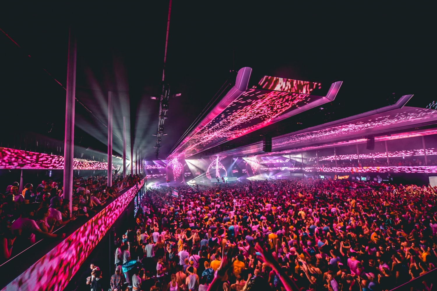 Tomorrowland Festival 2018 | The Story of Planaxis - Jones Around The World