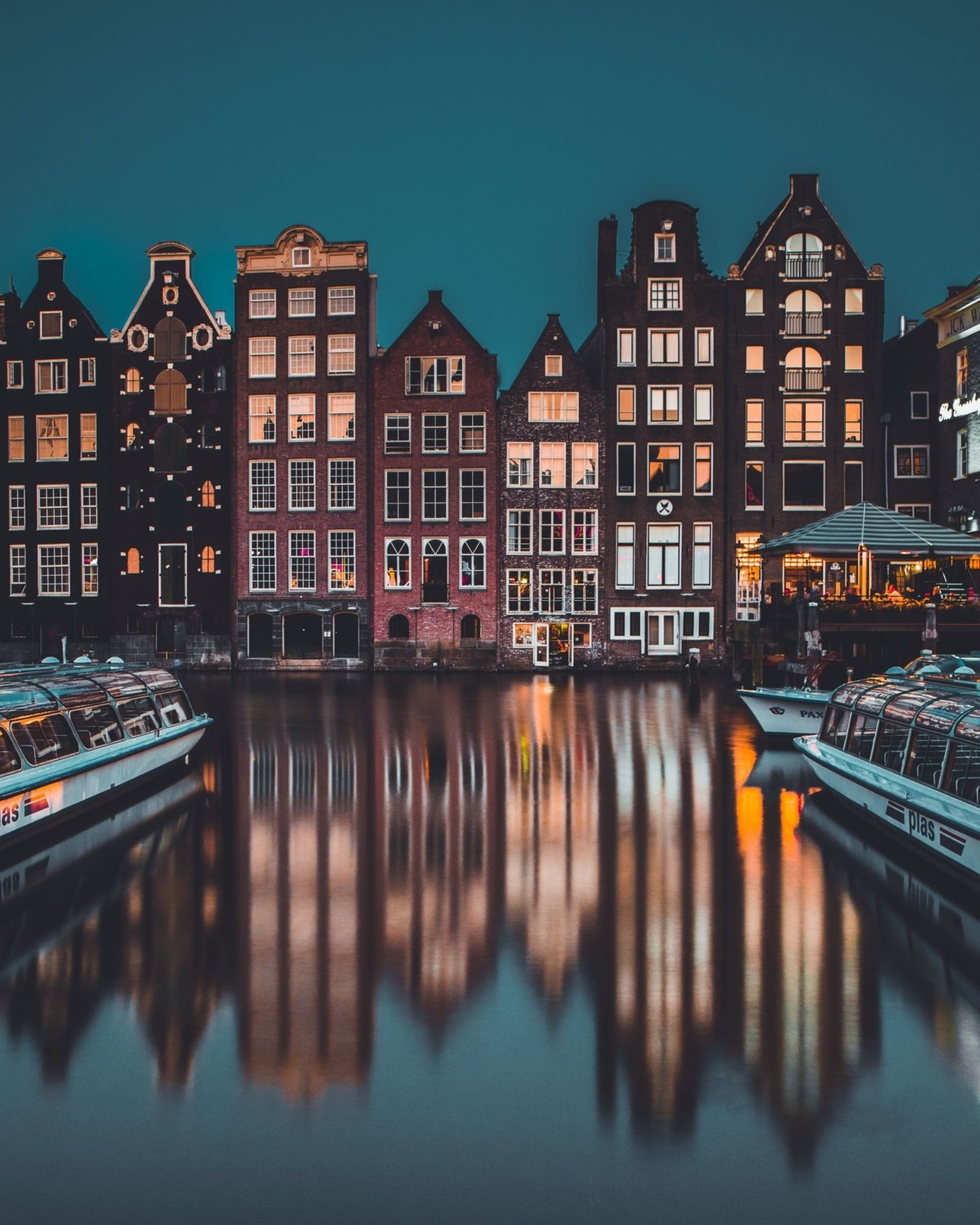 12 Reasons To Explore Europe w/ Busabout Hop-on Hop-off Pass [Review]