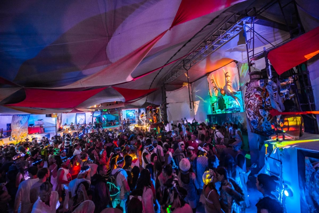 44 Festival Accessories, Gear & Must Haves | Festival Packing List