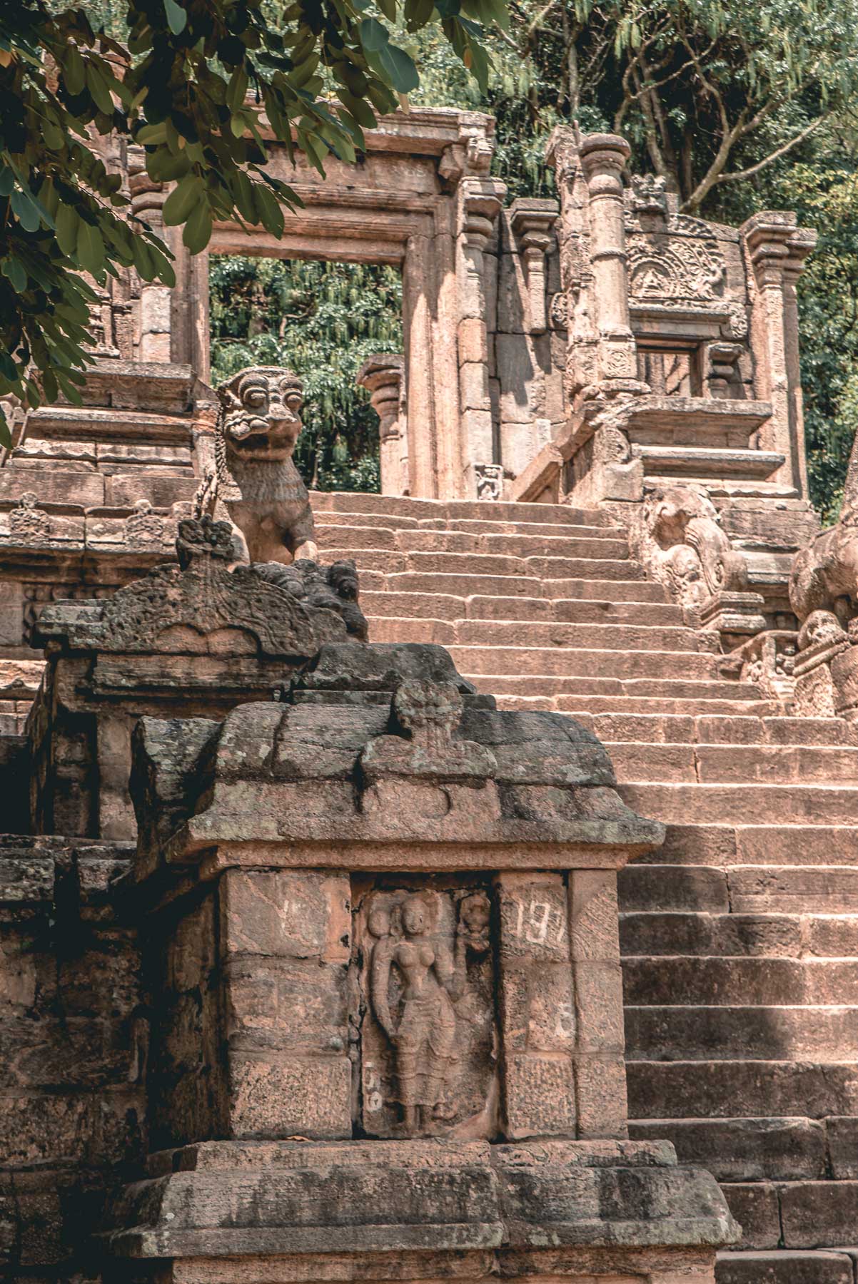 YAPAHUWA ROCK FORTRESS | Steep Stairways, Jungle Treks & Epic Viewpoints