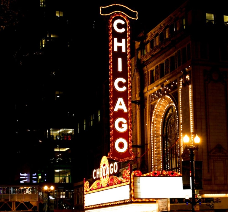 80+ Chicago Quotes & Captions Perfect For a Windy City Getaway