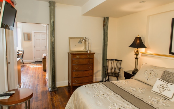 AIRBNB BALTIMORE: 17 Amazing Places To Stay in Baltimore