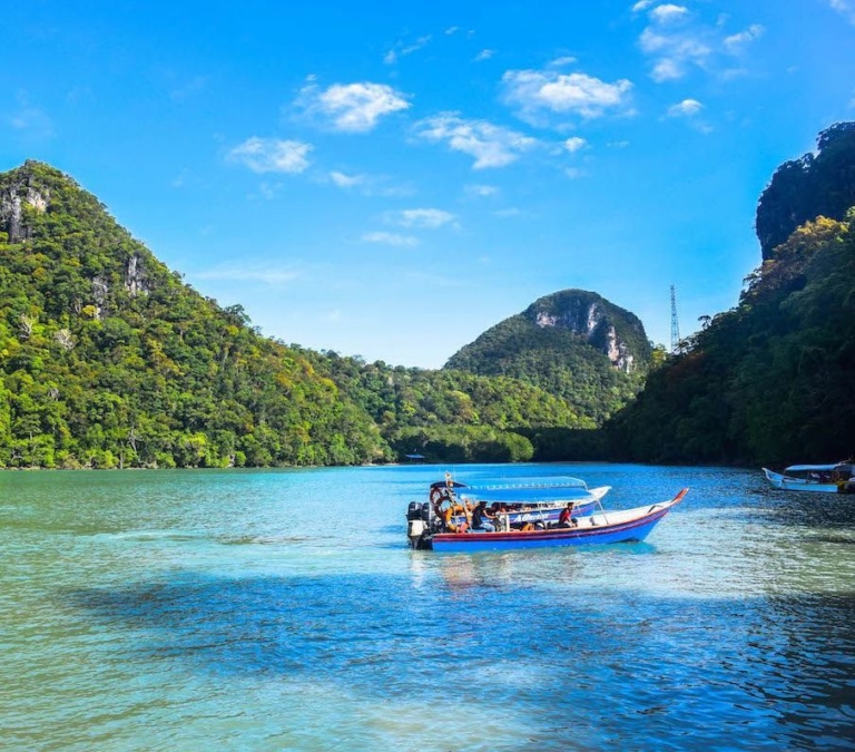 65 Fun & Interesting Facts About Asia That Will Boggle Your Brain