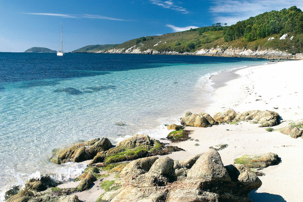 16 Beautiful & Best Islands in Spain to Visit [2022 Edition]