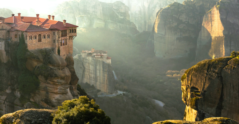 Famous Greek landmarks | 7 Ancient Buildings & Historical Monuments