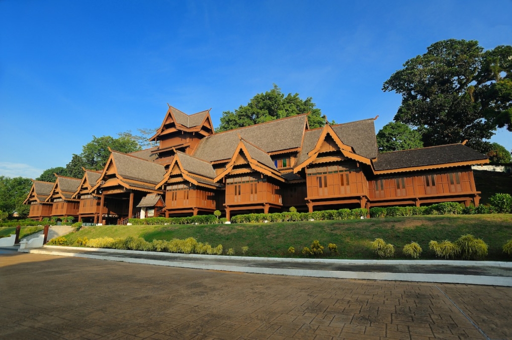 14 Famous Landmarks in Malaysia: Buildings, Places, & Attractions