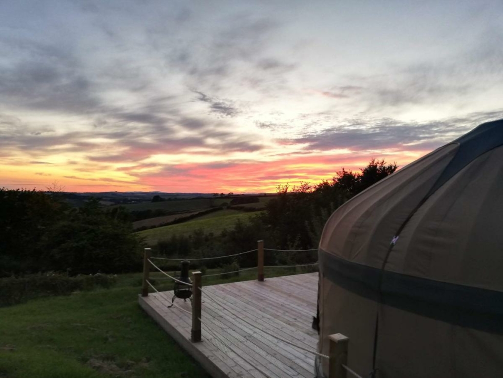 12 Best Places To Go Glamping in Cornwall - Jones Around The World
