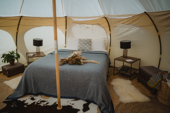 TOP 13 Glamping New Zealand Sites in 2023 - Jones Around The World