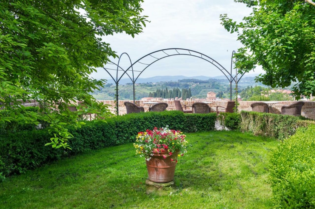 15 Best Wine Hotels in Tuscany Vineyards To Stay in 2023
