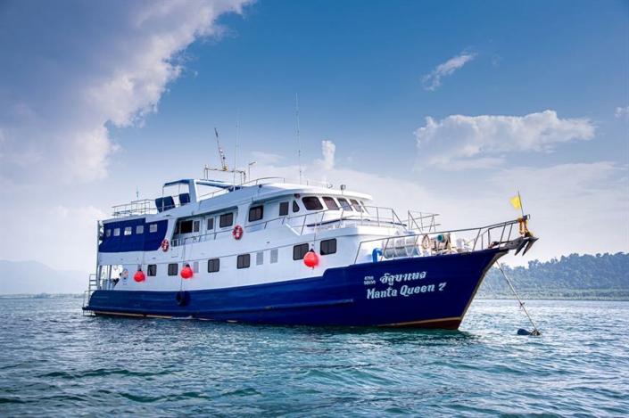 15 Best Liveaboards in Thailand | Epic Scuba-Diving Trips - Jones Around The World