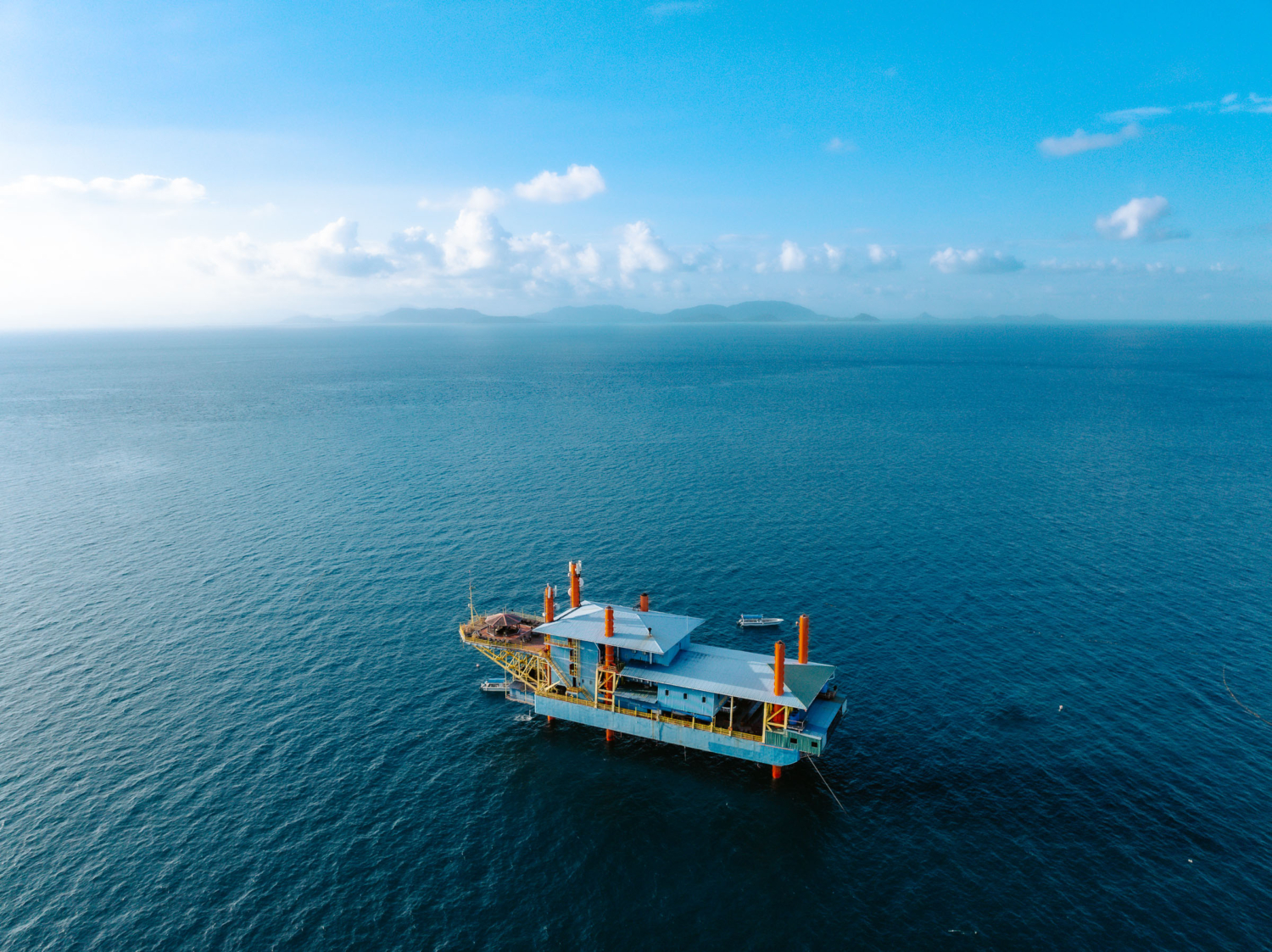 Seaventures: The World's First and Only Live On Board Dive Rig