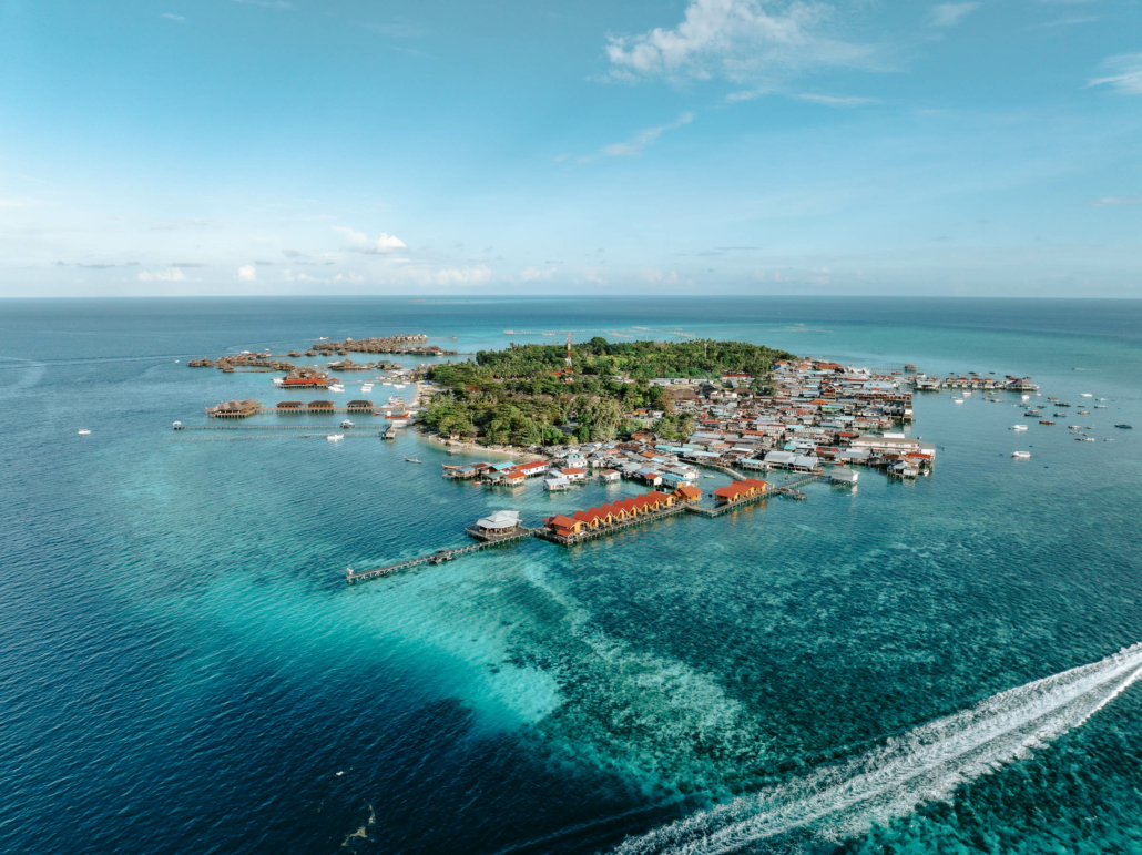 Seaventures: The World's First and Only Live On Board Dive Rig